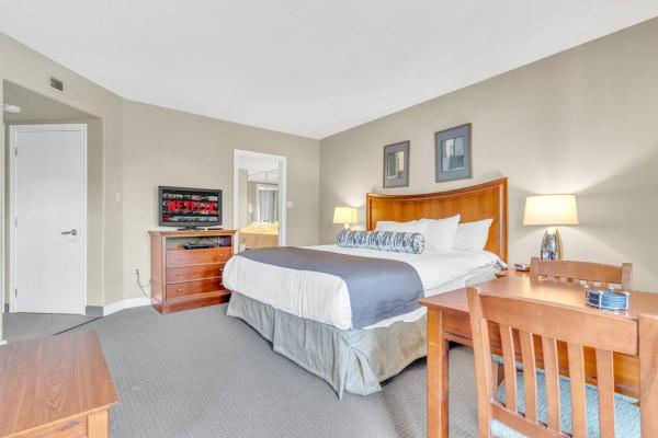 Quite In Nature - Horseshoe Valley, ON