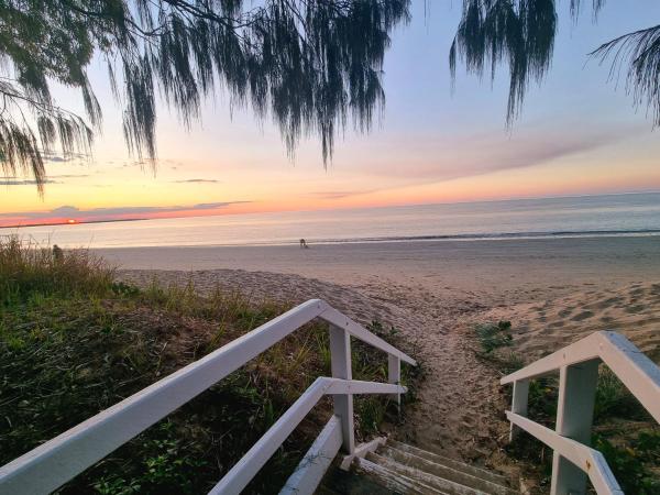 Rosalynda- Luxury Beachfront 3 Br Townhouse - Hervey Bay