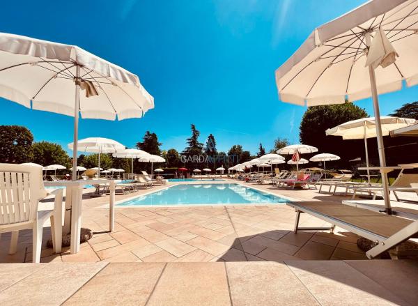 Scylla Apartment - 200 M Dal Lago Di Garda Con Piscina - Sirmione