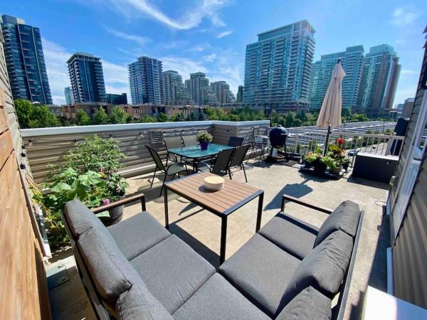 King West Private Rooftop Retreat - Toronto