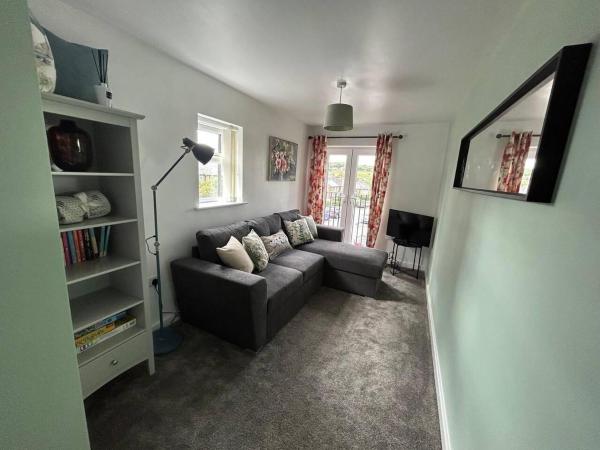 Immaculate 1-bed House In Newtown Disley - Glossop