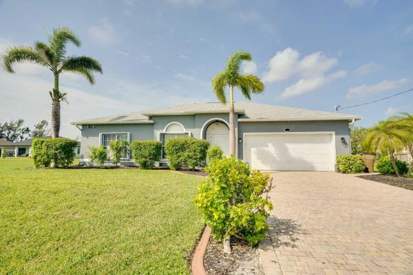 Modern Home With Patio And Grill In Cape Coral! - Pine Island, FL