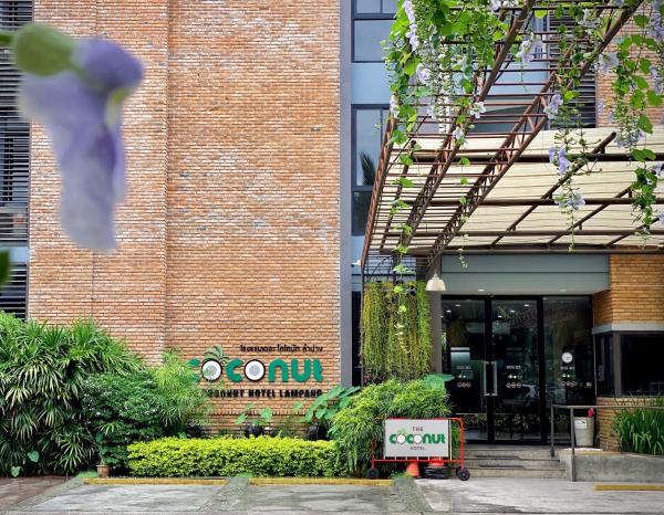 The Coconut Hotel - Lampang