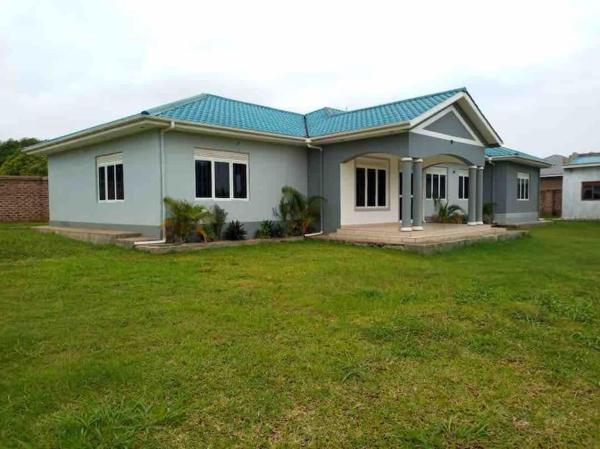 Kareber Deluxe - Gulu - Uganda - Uganda