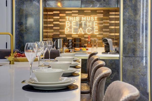 Swish Luxury Holiday Apartments - Poulton-le-Fylde