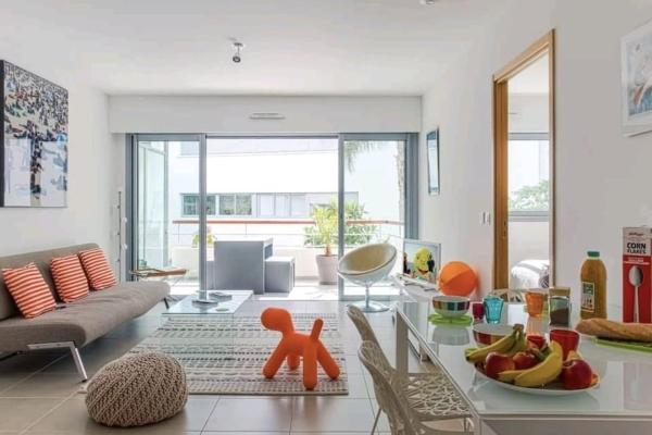 Le White Pearl : Apt 4 Prs, Parking, Clim - Antibes