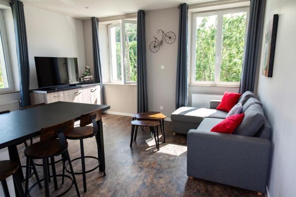 La Batisse L'arbre Beige - Les Plans d'Hotonnes