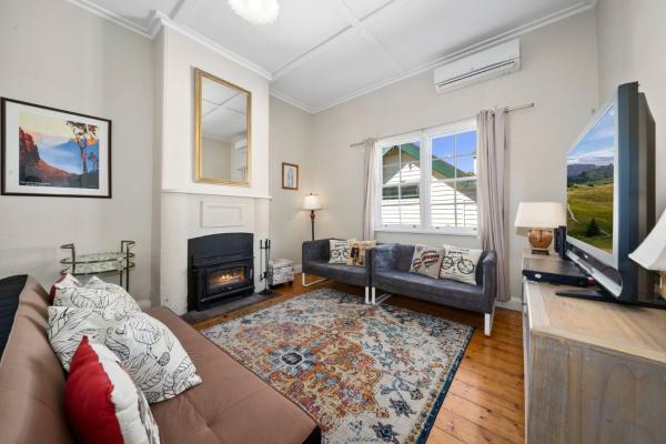 Kits Coty - Katoomba