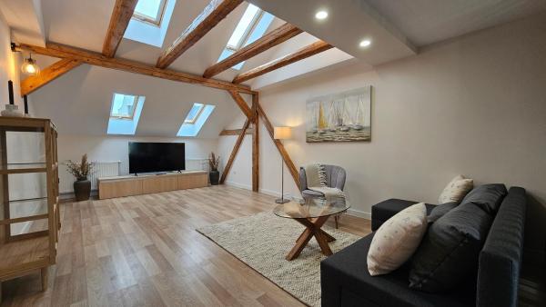 Yfb I 130m2 Designwohnung Mit 2 Bädern - Gera