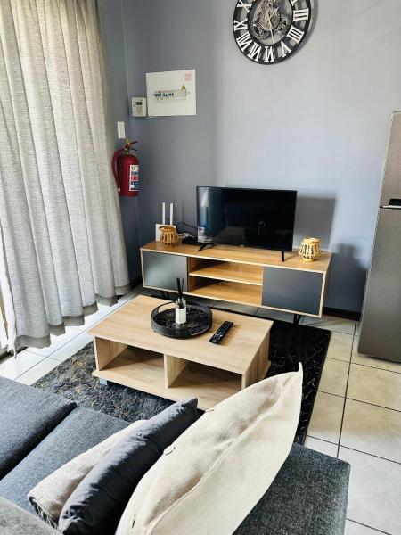 Charming Wallet Friendly Apartment - Pietersburg