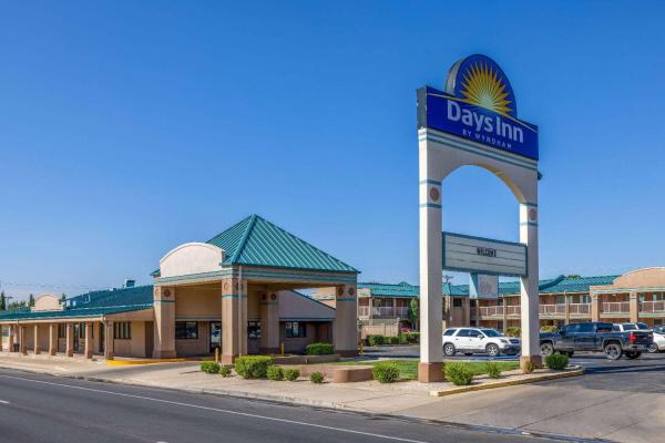 Days Inn By Wyndham Roswell - Roswell, NM