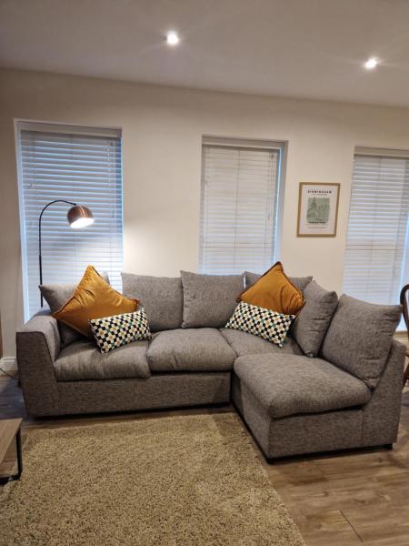 Large Jewellery Quarter Apartment - Sleeps 7! New - Birmingham