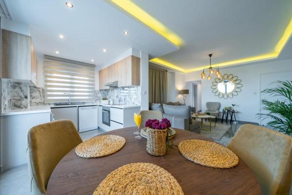 Stavri De'lux Apartment - 라르나카