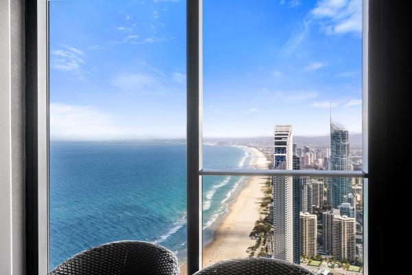 Gorgeous Oceanview 2b2b Beachfront Apartment In Surfers - Sea World, Main Beach