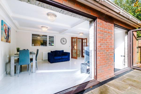 Detached 5 Bed House In Worsley Manchester - イギリス ボルトン