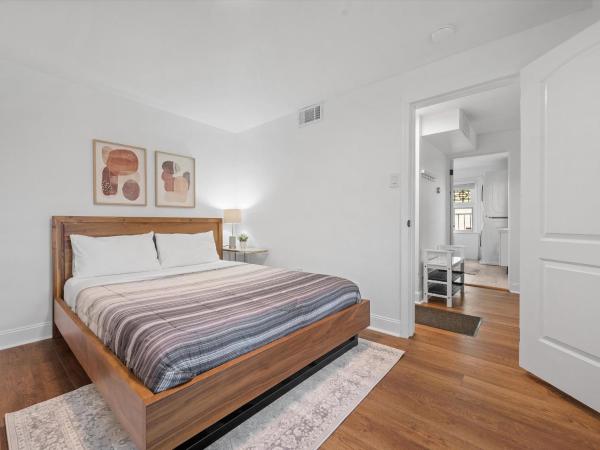 Shadyside, Pittsburgh, Modern And Stylish 1 Bedroom Unit5 With Free Parking - Homestead, PA