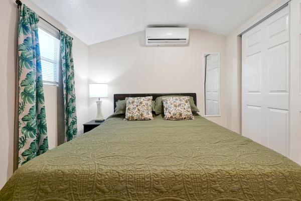 Charming Private Studio Near Raymond James Stadium - Tampa, FL