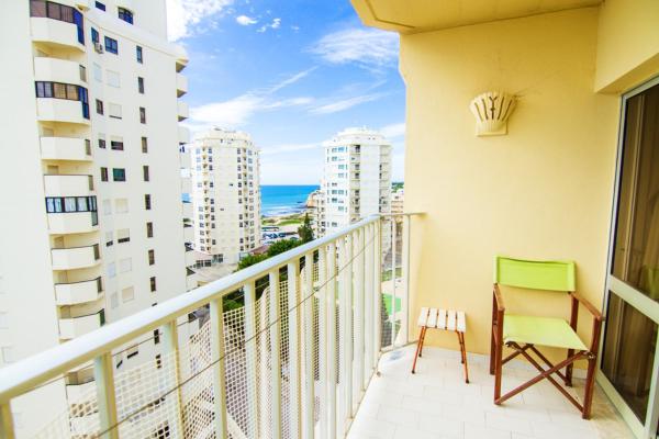 Sea View Apartment In Armação De Pêra, 52 M² + Balcony - Silves