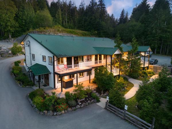 West Coast Trail Lodge - Port Renfrew