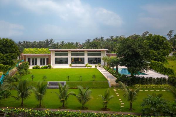 Natures Odyssey By Stayvista - Amidst Lush Greenery With Outdoor Pool And Indoor Activities - Karjat