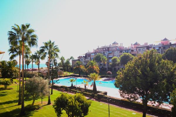 2 Bed Apartment - Pool Terrace Parking - Isla Canela