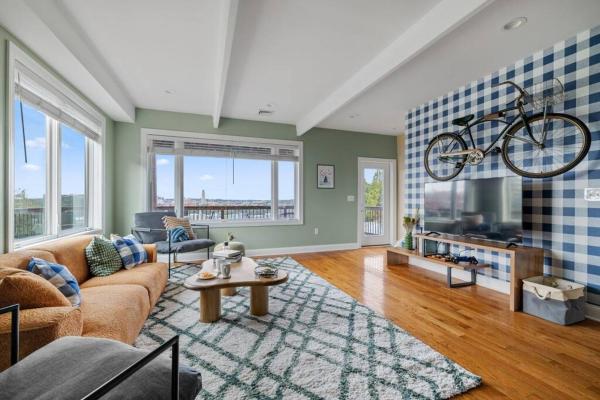 City Skyline - Outside Decks - Contemporary - Pittsburgh, PA