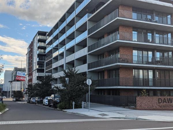 New Unit Next To Myers - Canberra