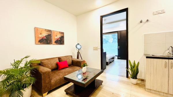 Bluo 2bhk Golf Course Road, Balcony, Lift, Parking - Rajasthan