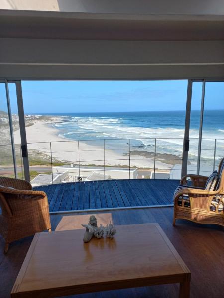 Swept Away Guesthouse - No-loadshedding - Yzerfontein