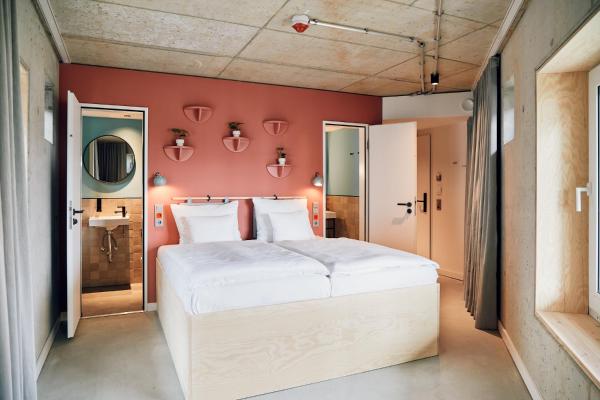 Villa Viva - Ein Haus Das Brunnen Baut - Hampuri