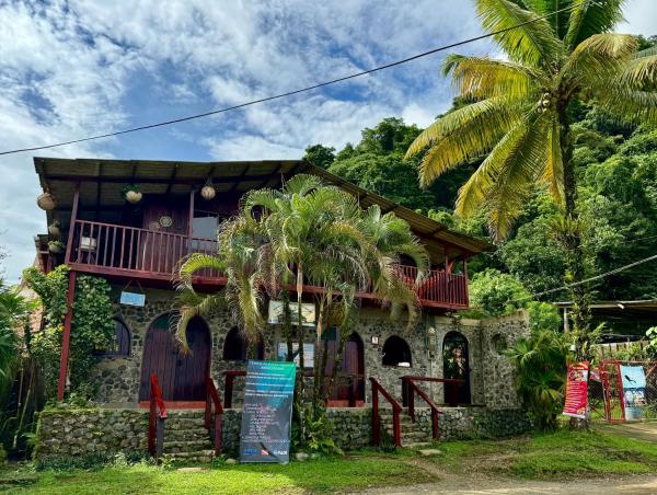 Posada Turística Rocas De Cabo Marzo - Bahía Solano