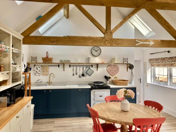 The Old Workshop, Wadhurst - Bewl Water