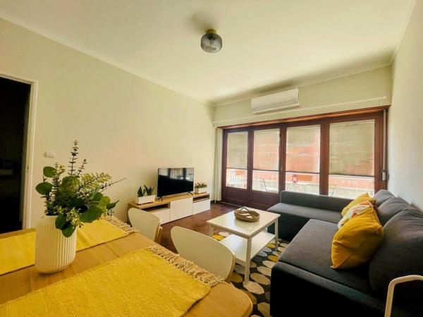 Apartment Lisbon Bridge - Lx Factory & Congress Centre - Costa da Caparica