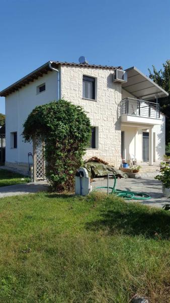 H Biλα ΤΩΝ ΟΝΕΙΡΩΝ ΣΟΥ-999 The Villa Of Yours Dreams 999 - Драма