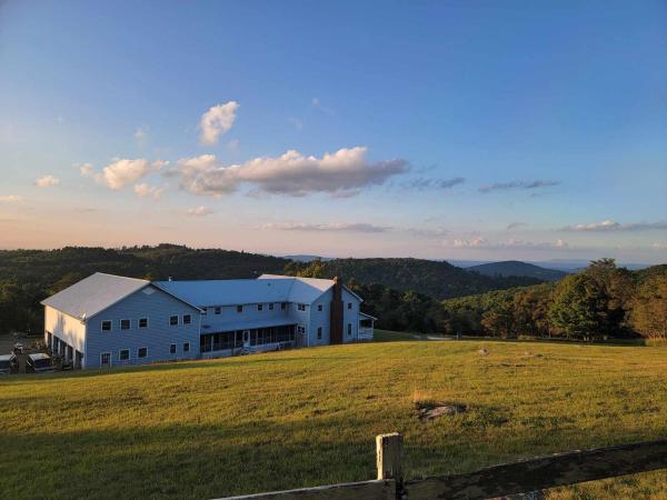 Moonlight Manor Bed & Breakfast - Floyd, VA