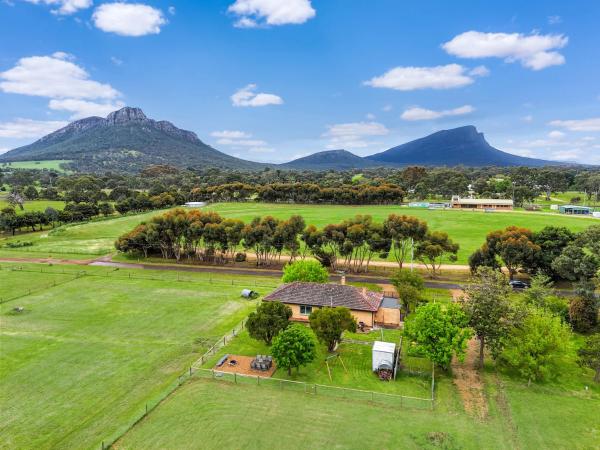 Dunkeld House - Beautiful Country Retreat - Dunkeld, Australia