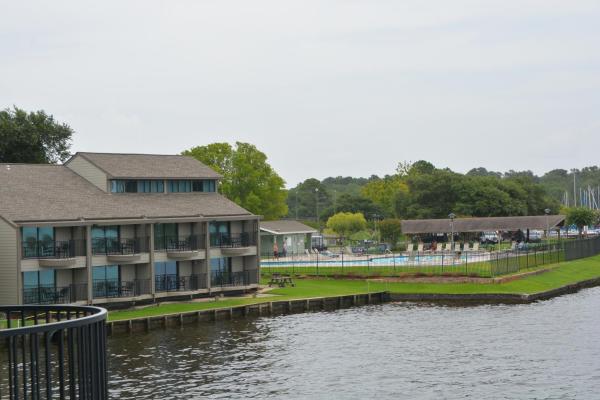 The Landing At Seven Coves - Lake Conroe, TX
