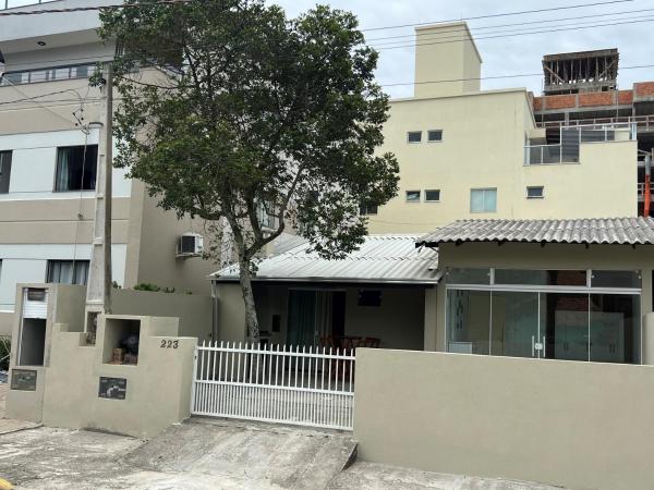 Casa Entre Dois Mares - Casa Bege - Bombinhas