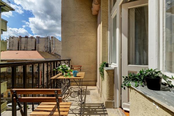 Akacfa 7 City Center Beautiful Apartment - Budapest
