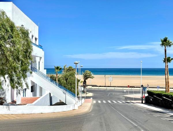 Two Bedrooms With Wifi, Pool, Near The Beach In Puerto Del Carmen - Lanzarote