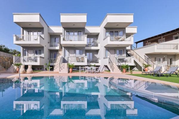 Superior Family Apartment W/pool Dining Area - Crete