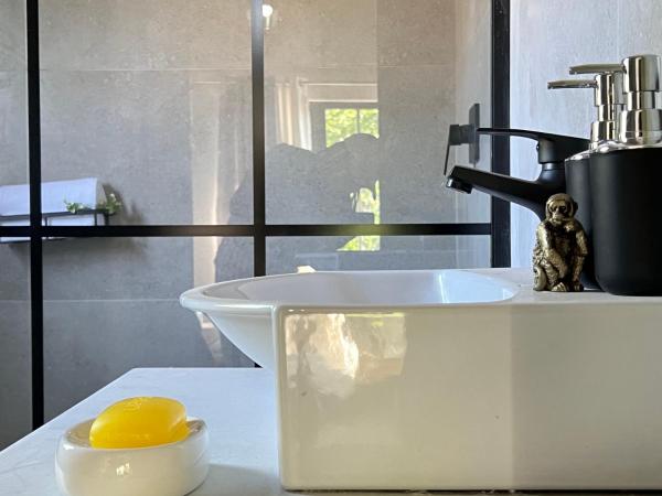 Cosy Nest 5 Min To Sandton City 16 - Johannesburg