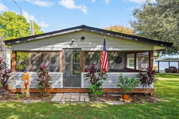 Lakefront Home With Screened Porches In Frostproof! - Lakeshore, FL