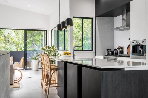 Melaleuca - Luxury 4br Retreat With Pool - Byron Bay