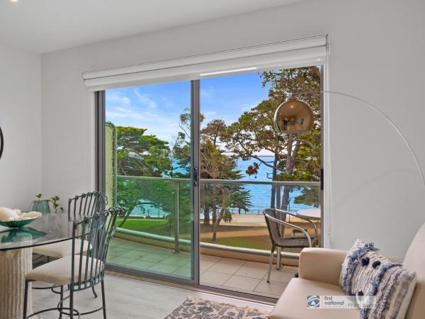 341 The Waves, Cowes - Cowes