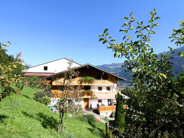 Apartment In Fügen Near Spieljochbahn - Austria
