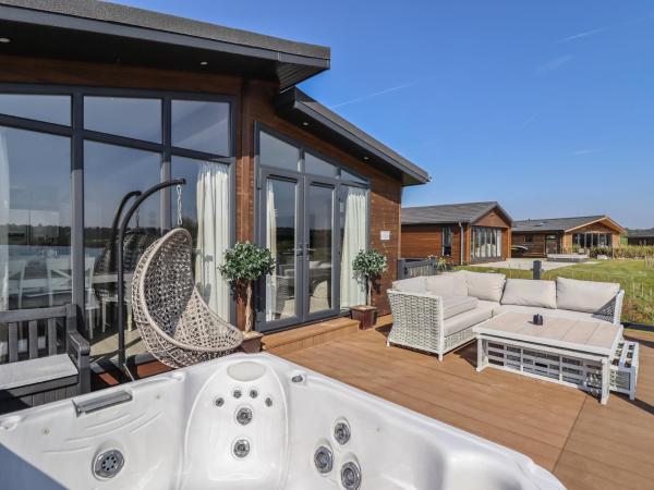 1 Delamere Point - Northwich