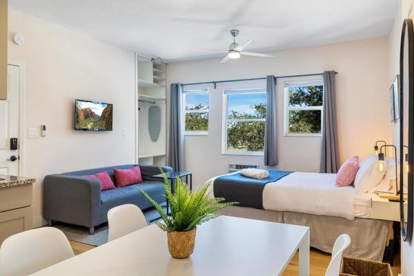 Bloom Hideaway - Mins To Las Olas & Beach - Sunrise, FL