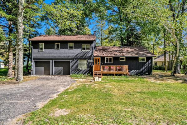 Whispering River Hideaway - Beulah, MI