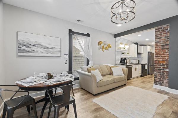 Workfriendly Home With Priv Yard, Near Downtown - Louisville, KY
